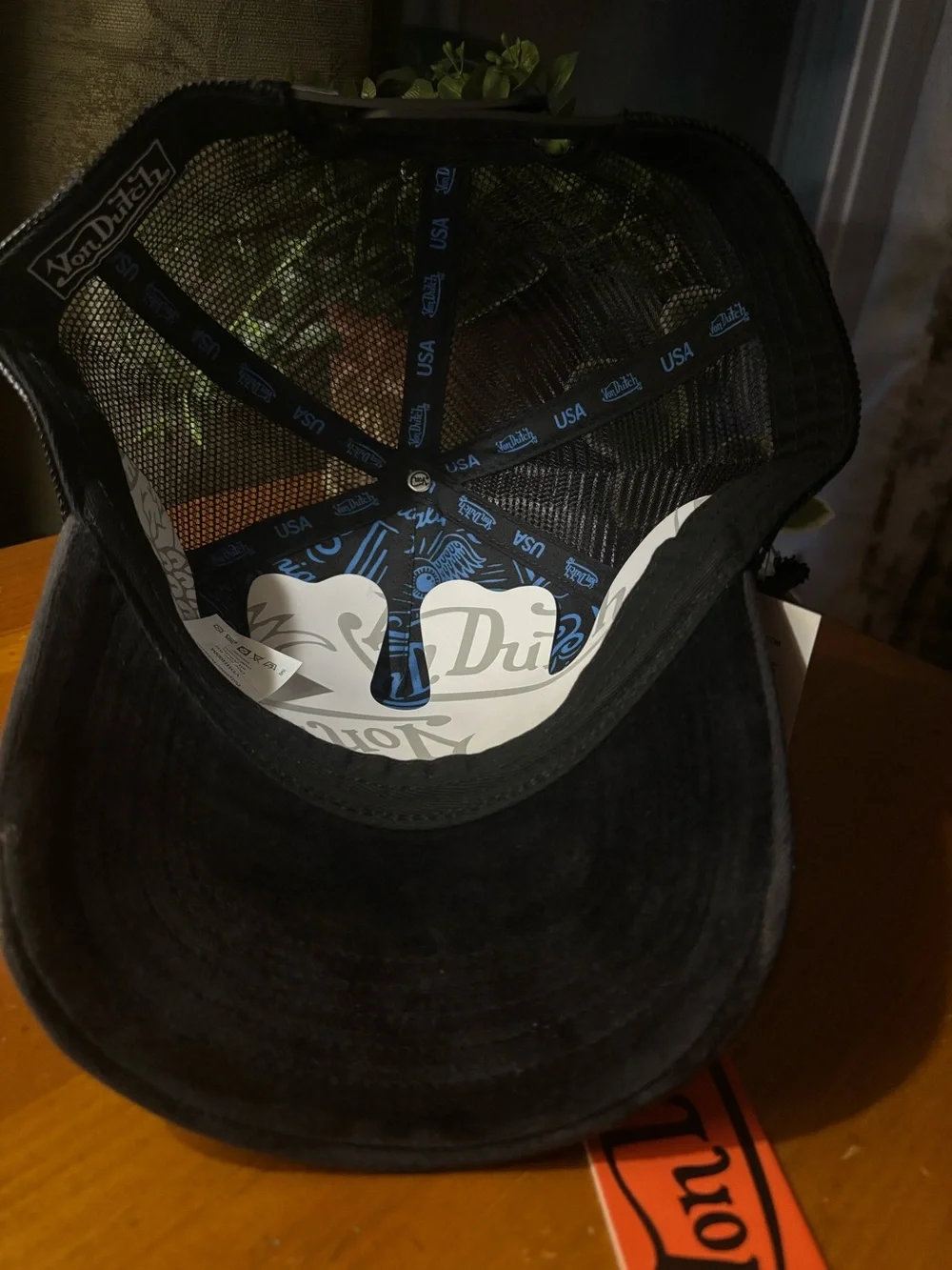 Von Dutch | Accessories | Von Dutch Black Cap With Bright Blue Logo ...
